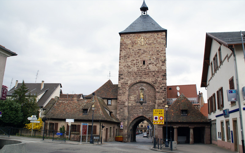 Visites guidées de la porte des Forgerons et des remparts de Molsheim ...